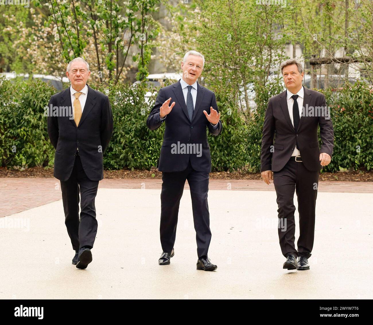 French Minister for Economy and Finances Bruno Le Maire and Germany's ...