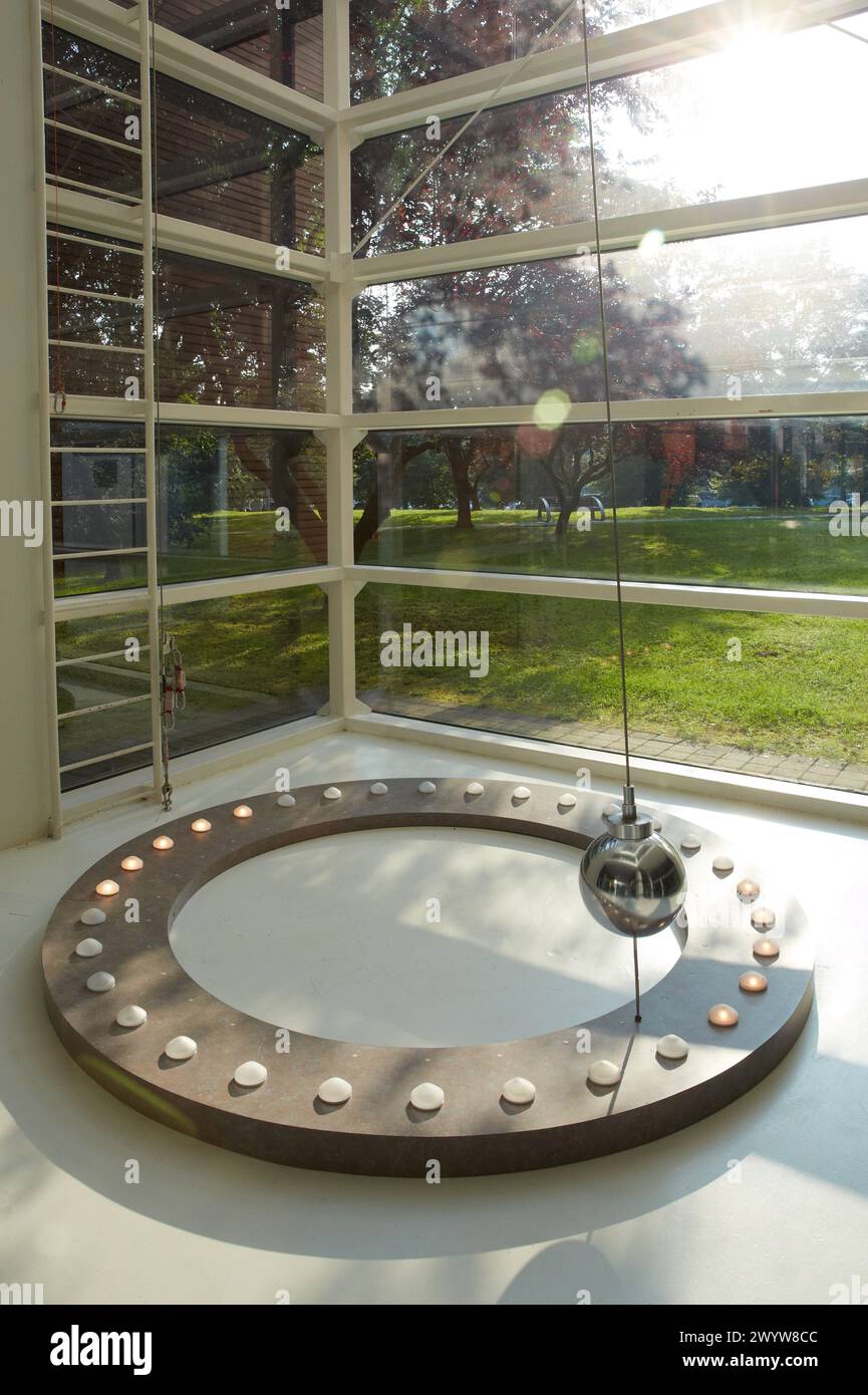 Earth rotation foucault pendulum hi-res stock photography and images ...