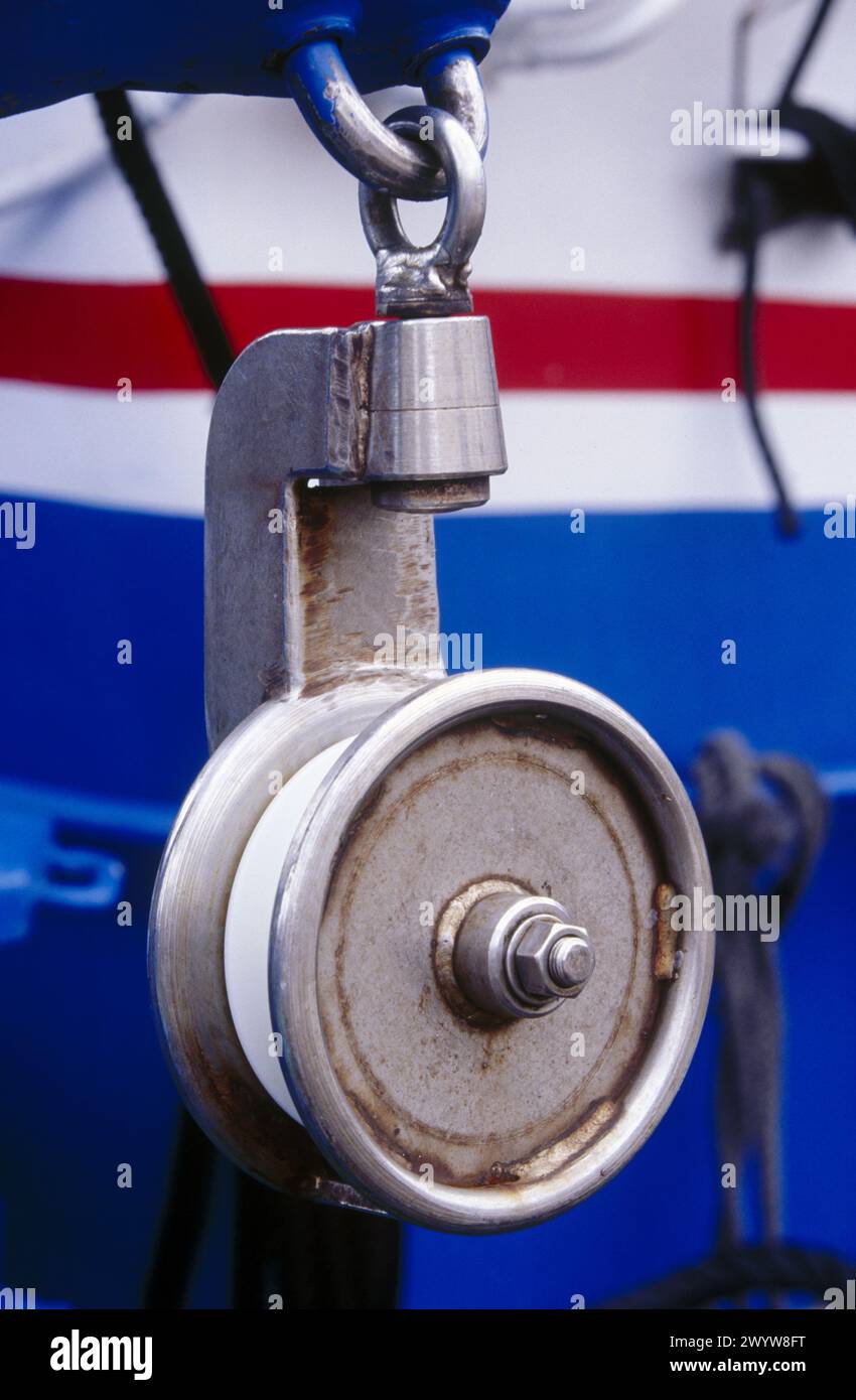Commercial fishing pulleys hi-res stock photography and images - Alamy