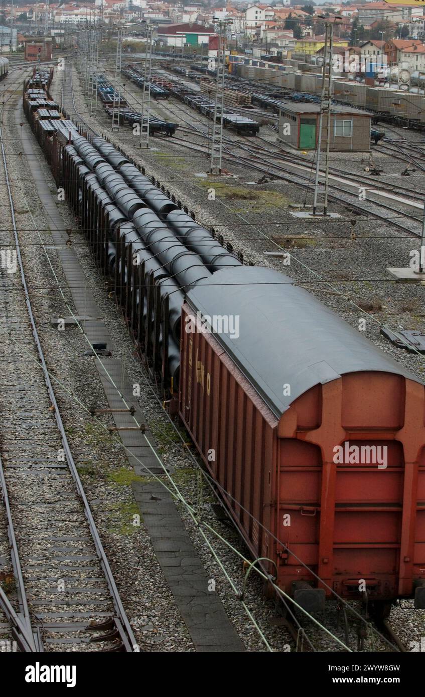 Freight trains. Irun. Guipúzcoa (Spanish-French border Stock Photo - Alamy