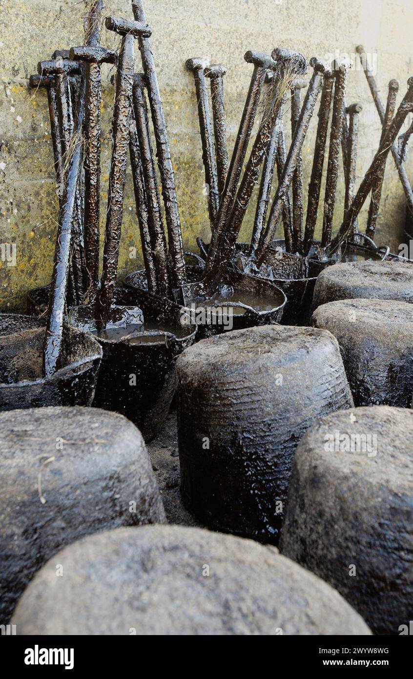 Equipment to gather the fuel spill (´chapapote´) of Prestige tanker ...