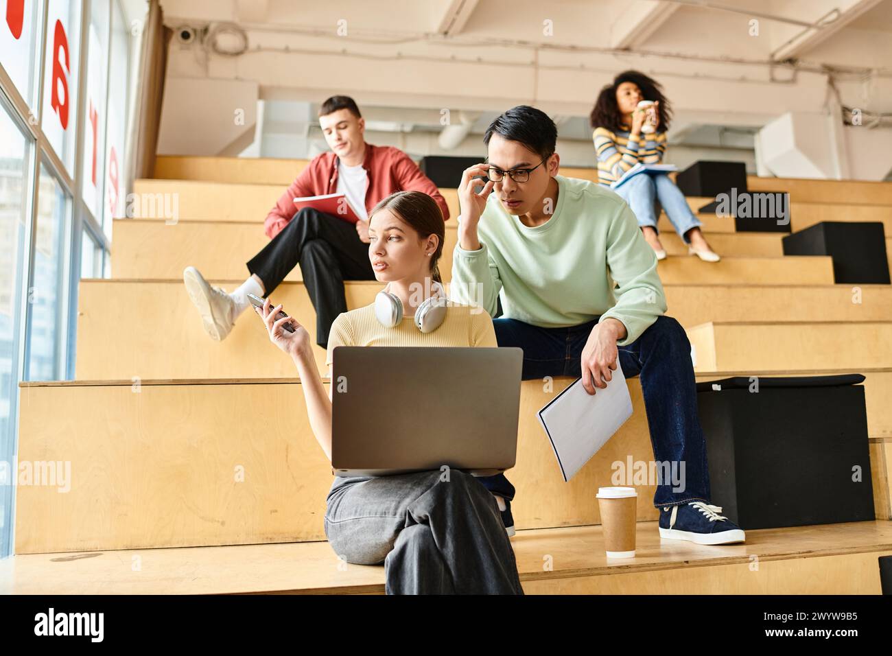 University collaboration study hi-res stock photography and images - Alamy