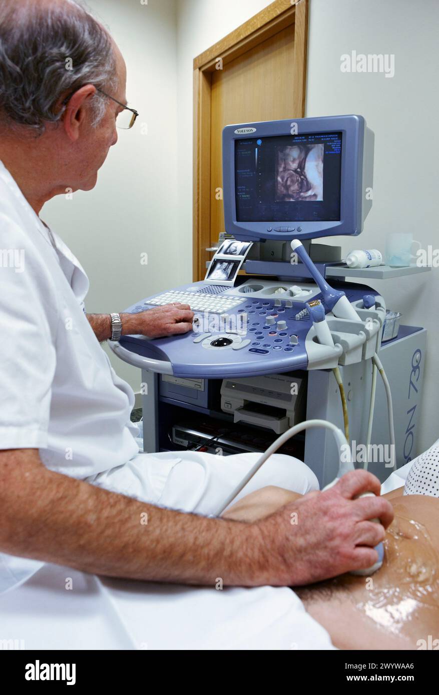 Ultrasound scan baby colour hi-res stock photography and images - Alamy