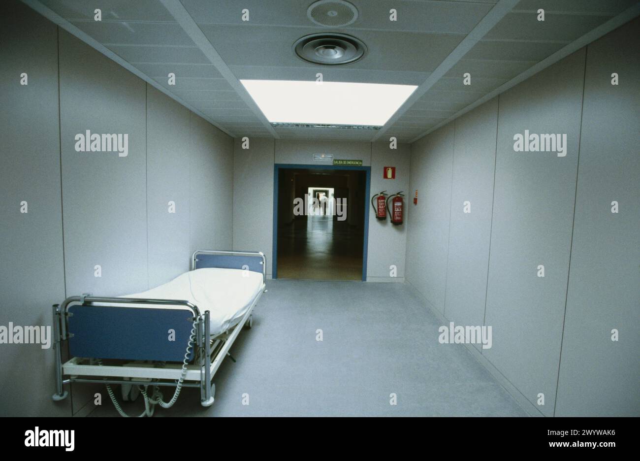 Beds in hospital corridors hi-res stock photography and images - Alamy
