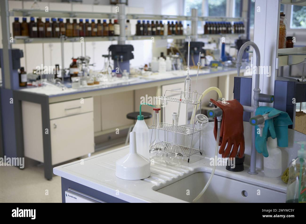 Escuela politécnica hi-res stock photography and images - Alamy