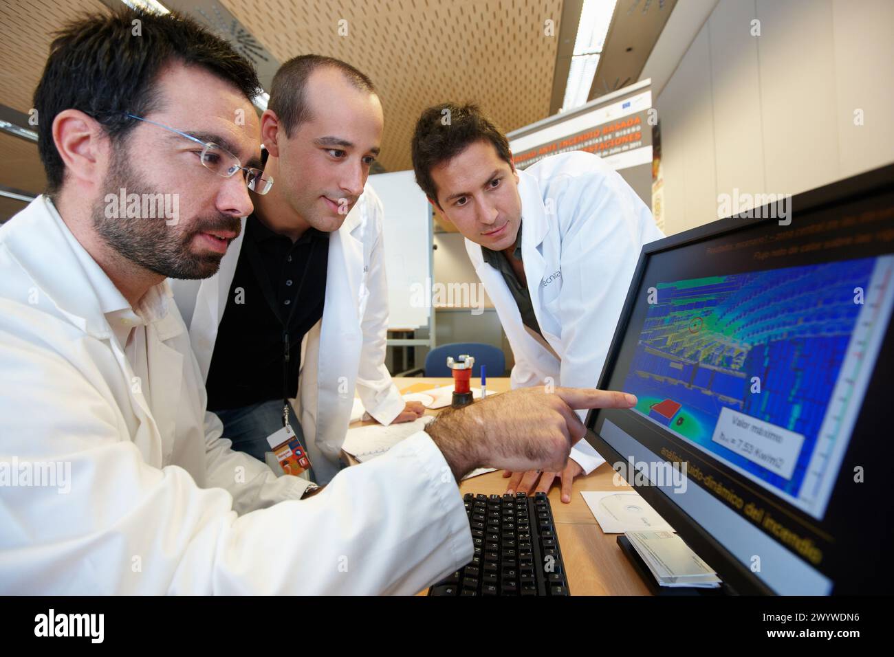 Structural analysis in computer hi-res stock photography and images - Alamy