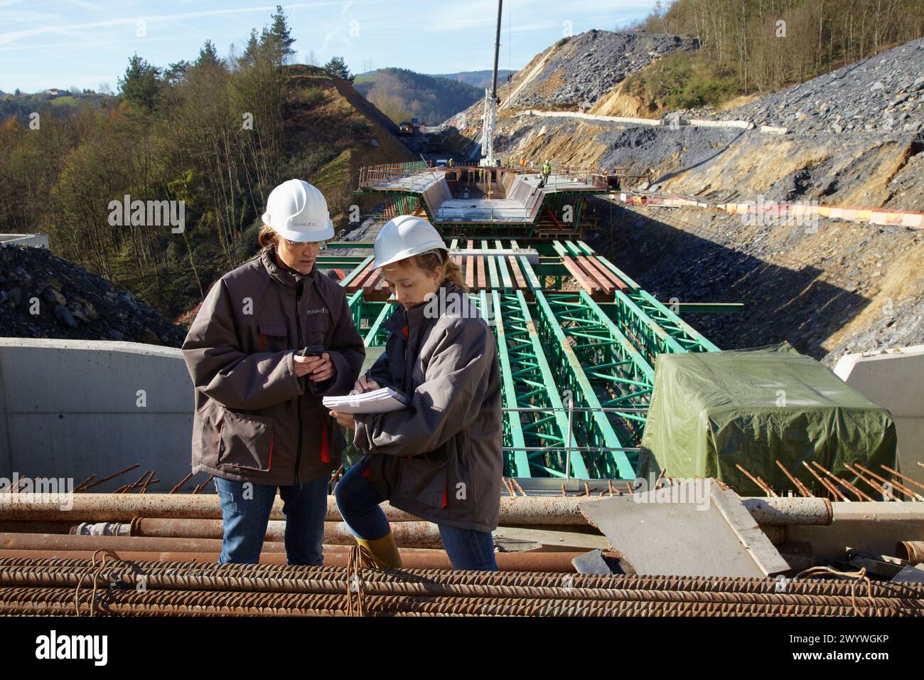 Architects, Construction of viaduct, Works of the new railway platform ...
