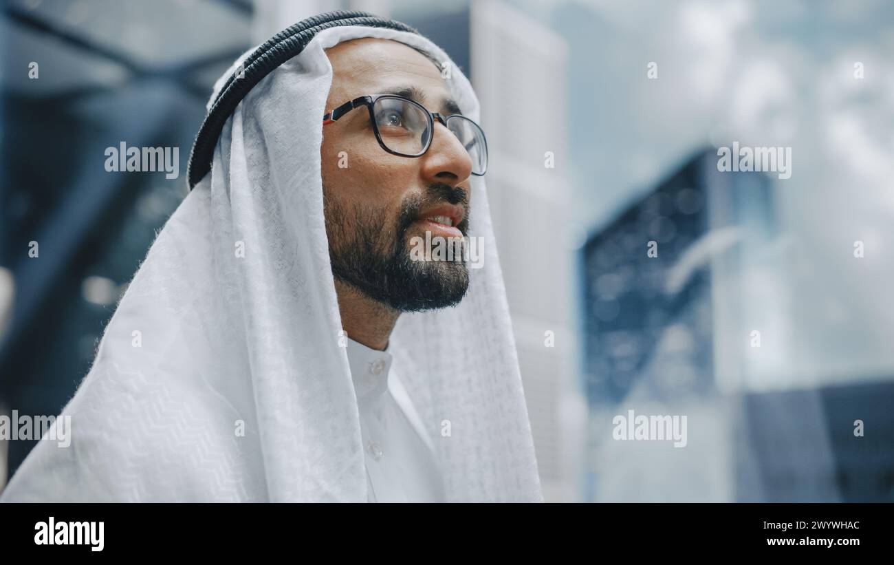 Portrait of a Successful Happy Muslim Businessman in Traditional White ...