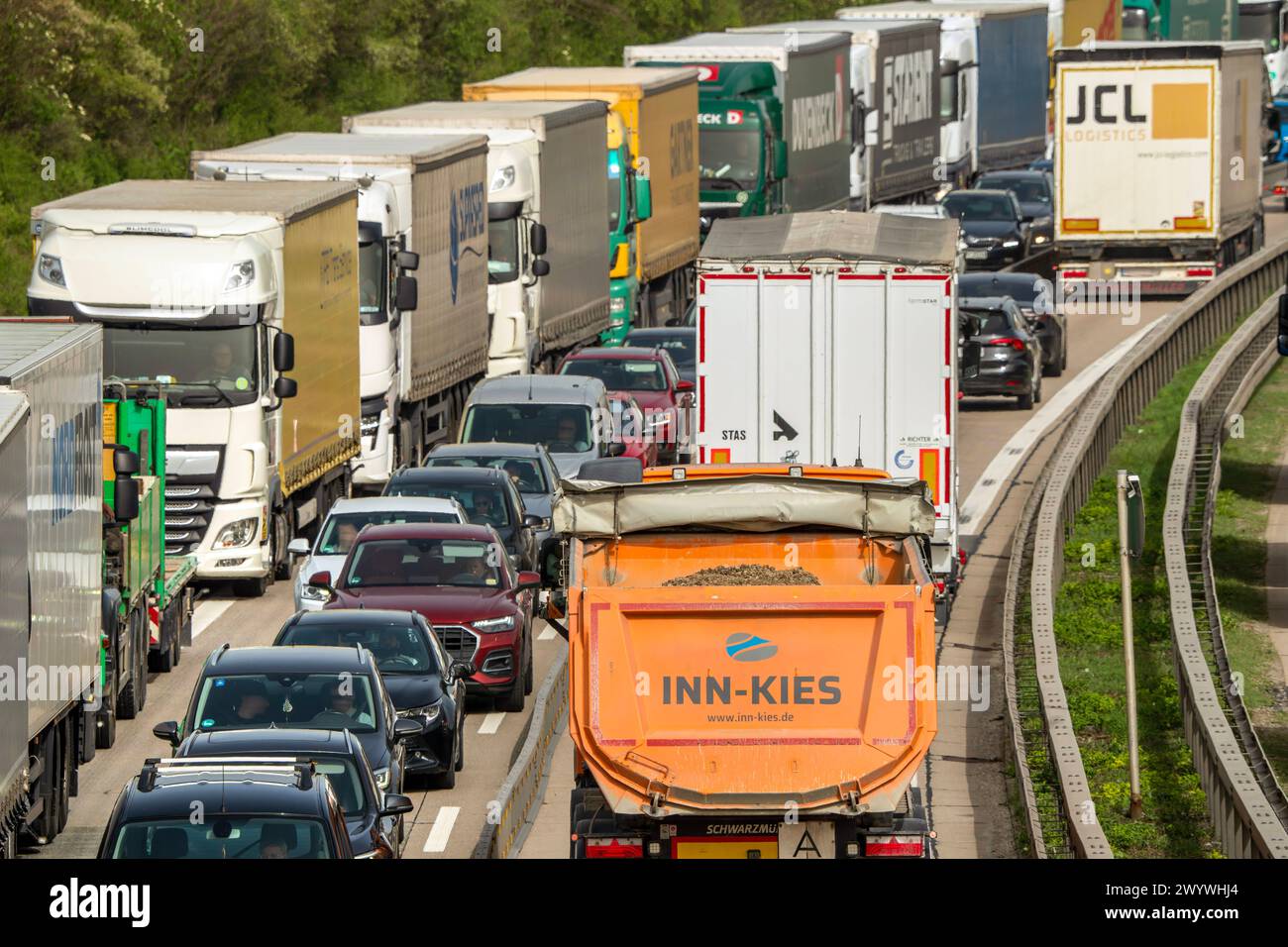 Baustellendurchfahrt hi-res stock photography and images - Alamy