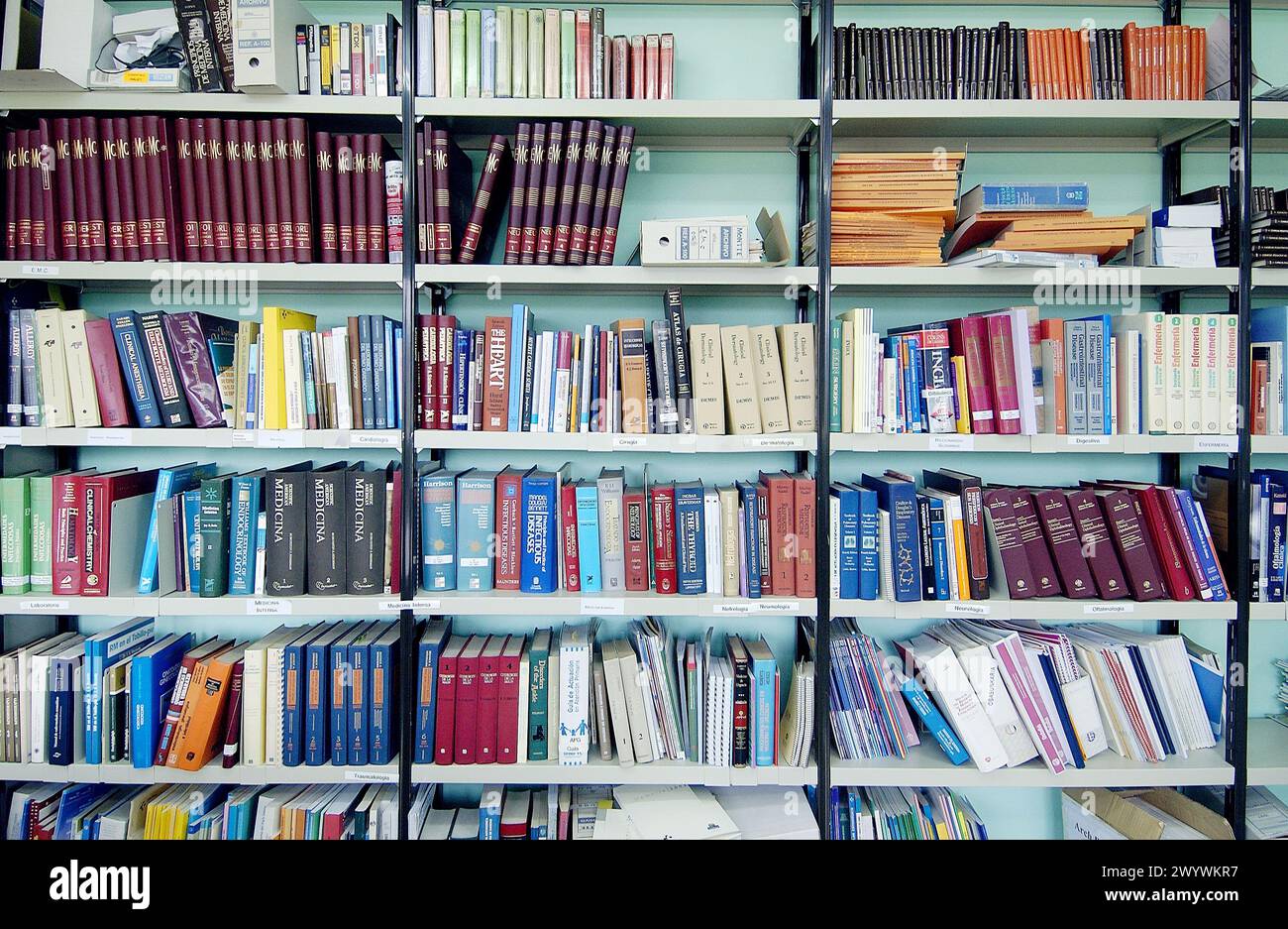 Library of hospital Stock Photo - Alamy