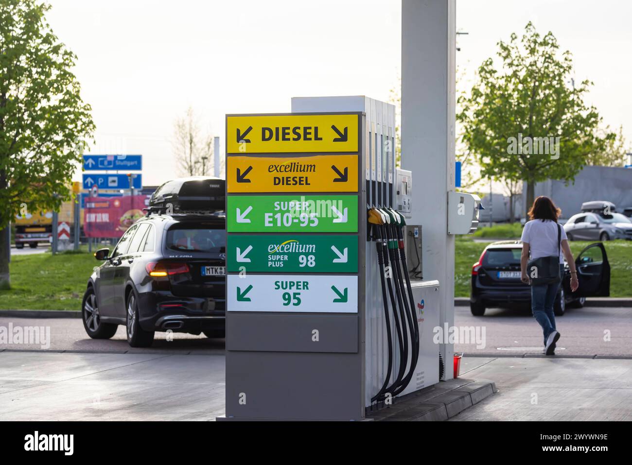 Serways Raststätte Denkendorf Nord. Tankstelle. // 08.04.2024 ...