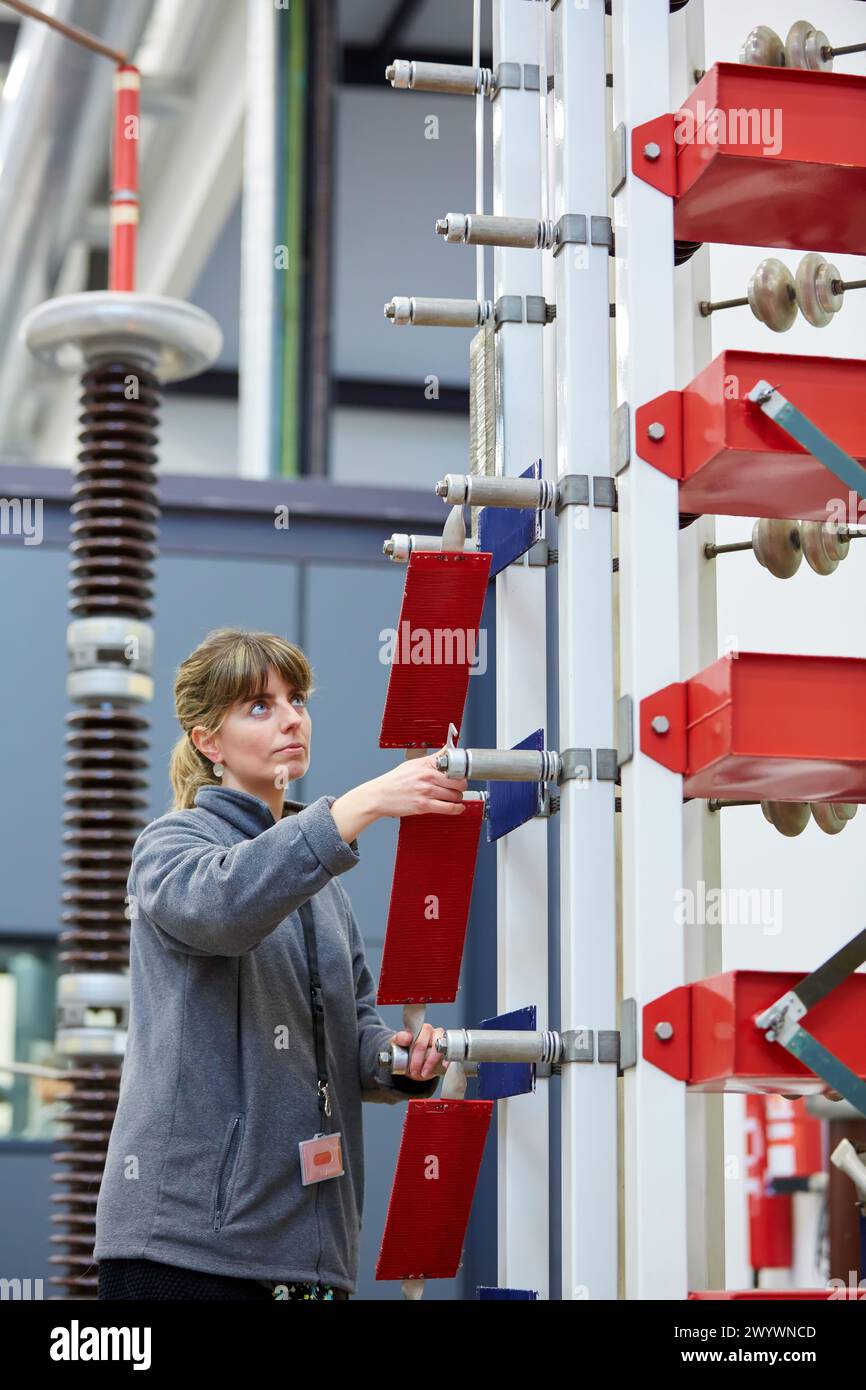 HIGH VOLTAGE LABORATORY. Test bench to conduct dielectric tests for ...
