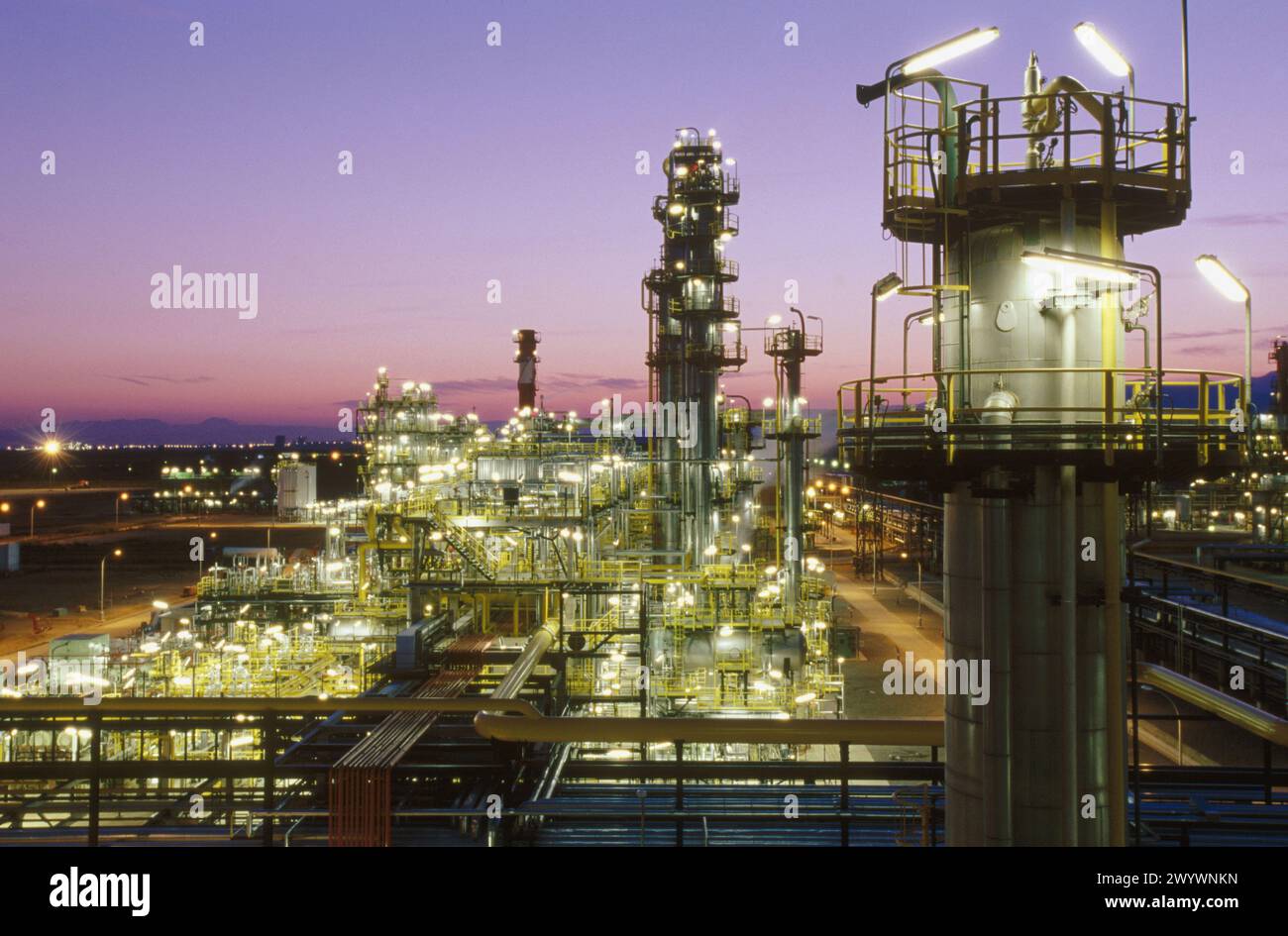 Repsol tarragona refinery hi-res stock photography and images - Alamy