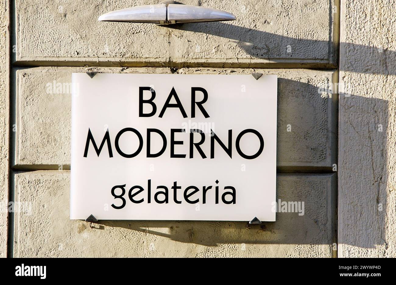 Pisa italy ice cream hi-res stock photography and images - Alamy
