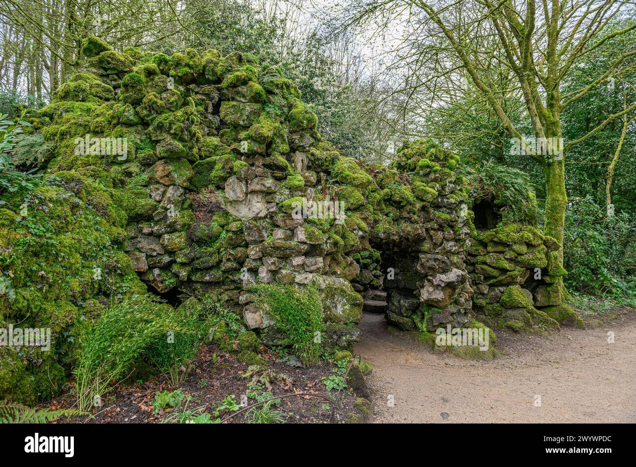 Grotto house hi-res stock photography and images - Alamy