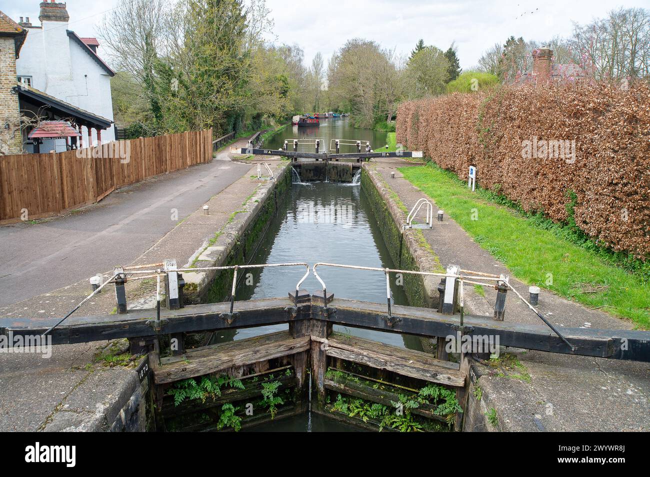 Uxbridge lock grand union canal hi-res stock photography and images - Alamy