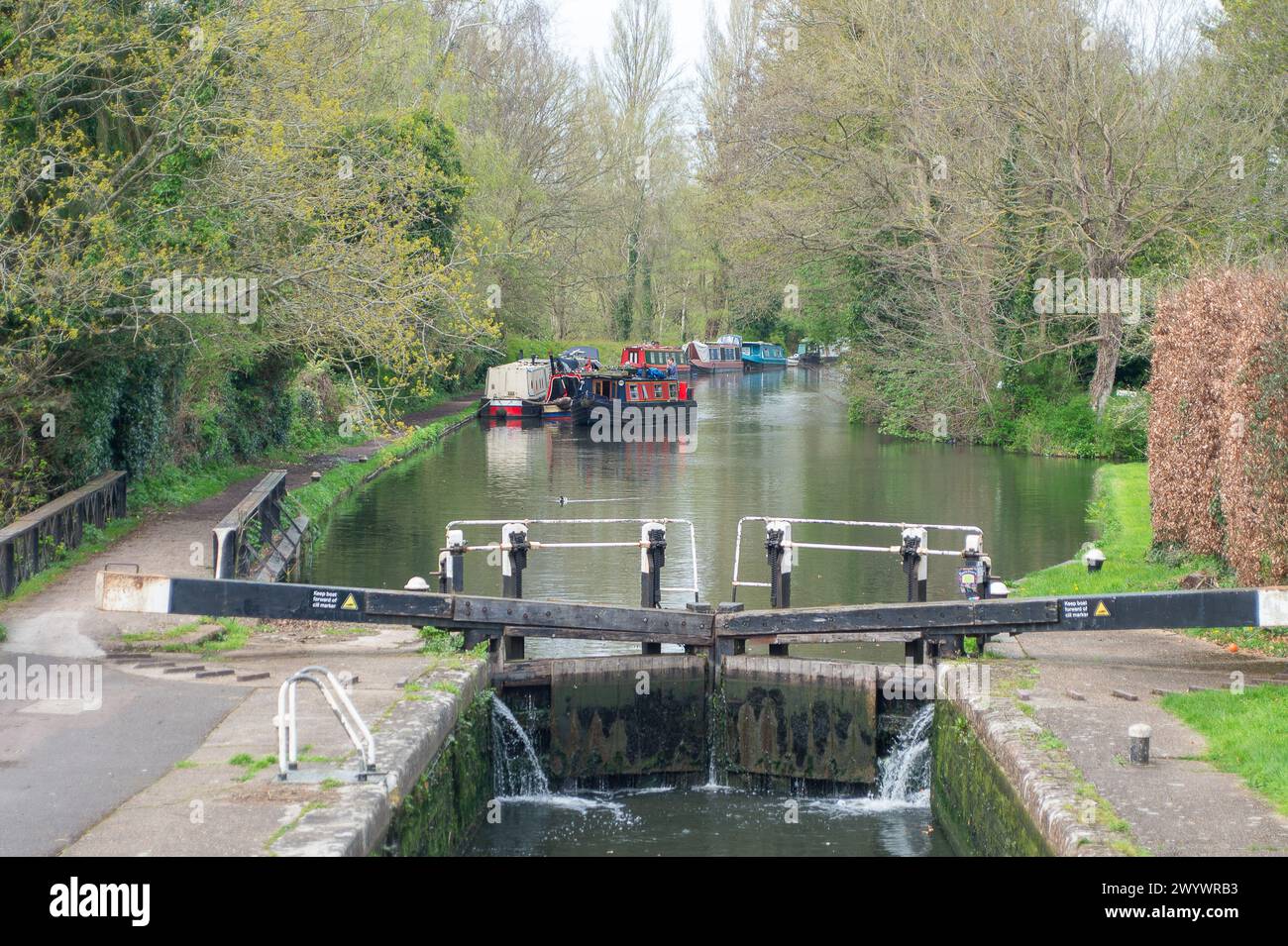 Uxbridge lock grand union canal hi-res stock photography and images - Alamy