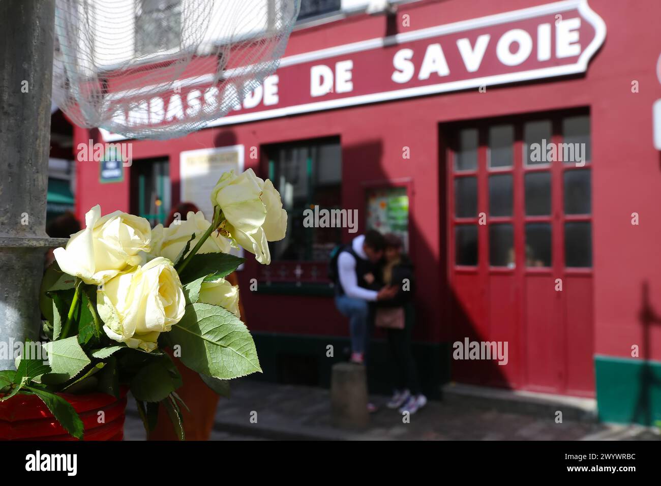 Paris corner cafe montmartre hi-res stock photography and images - Alamy