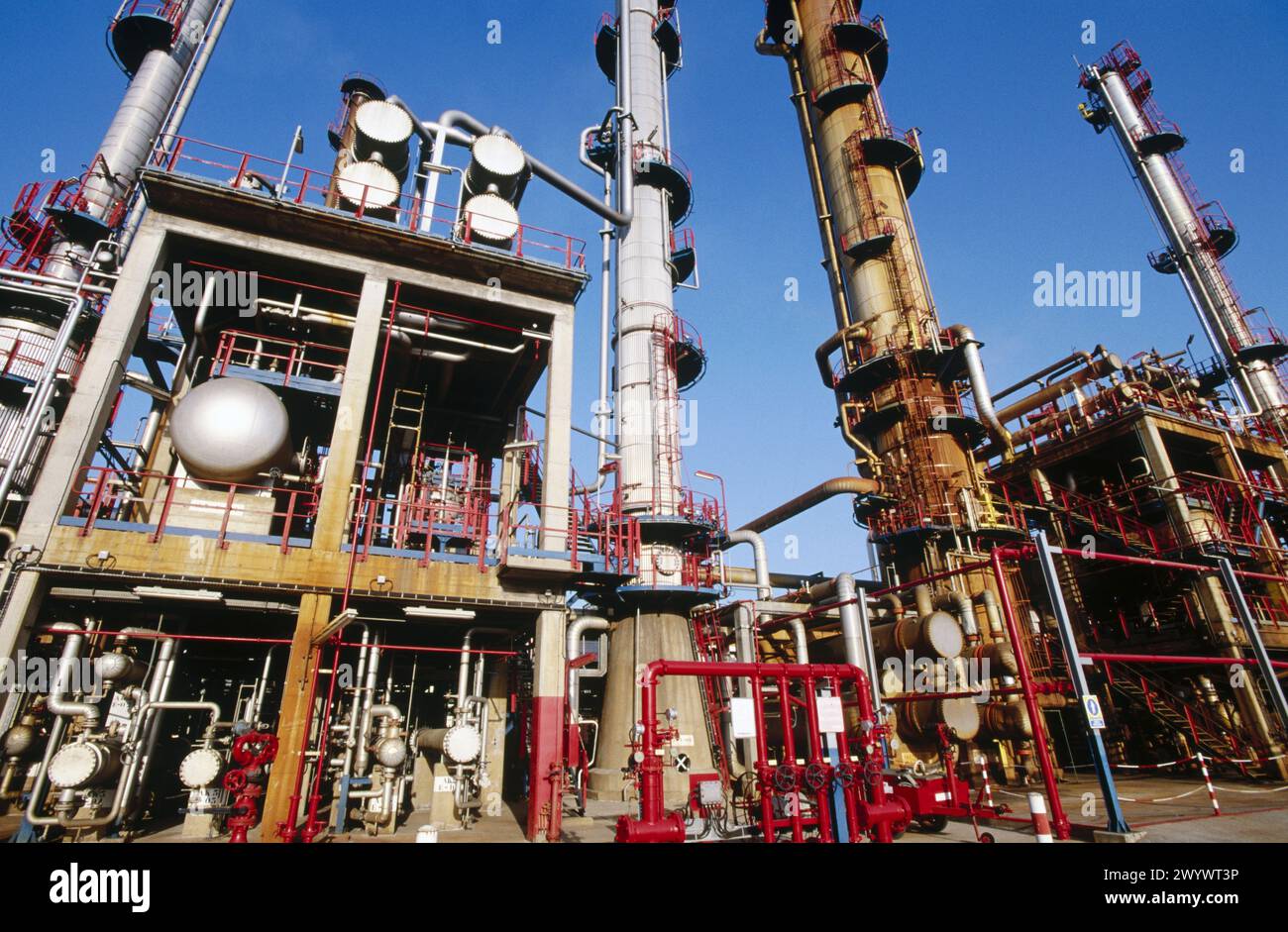 Spain euskadi oil industry hi-res stock photography and images - Alamy