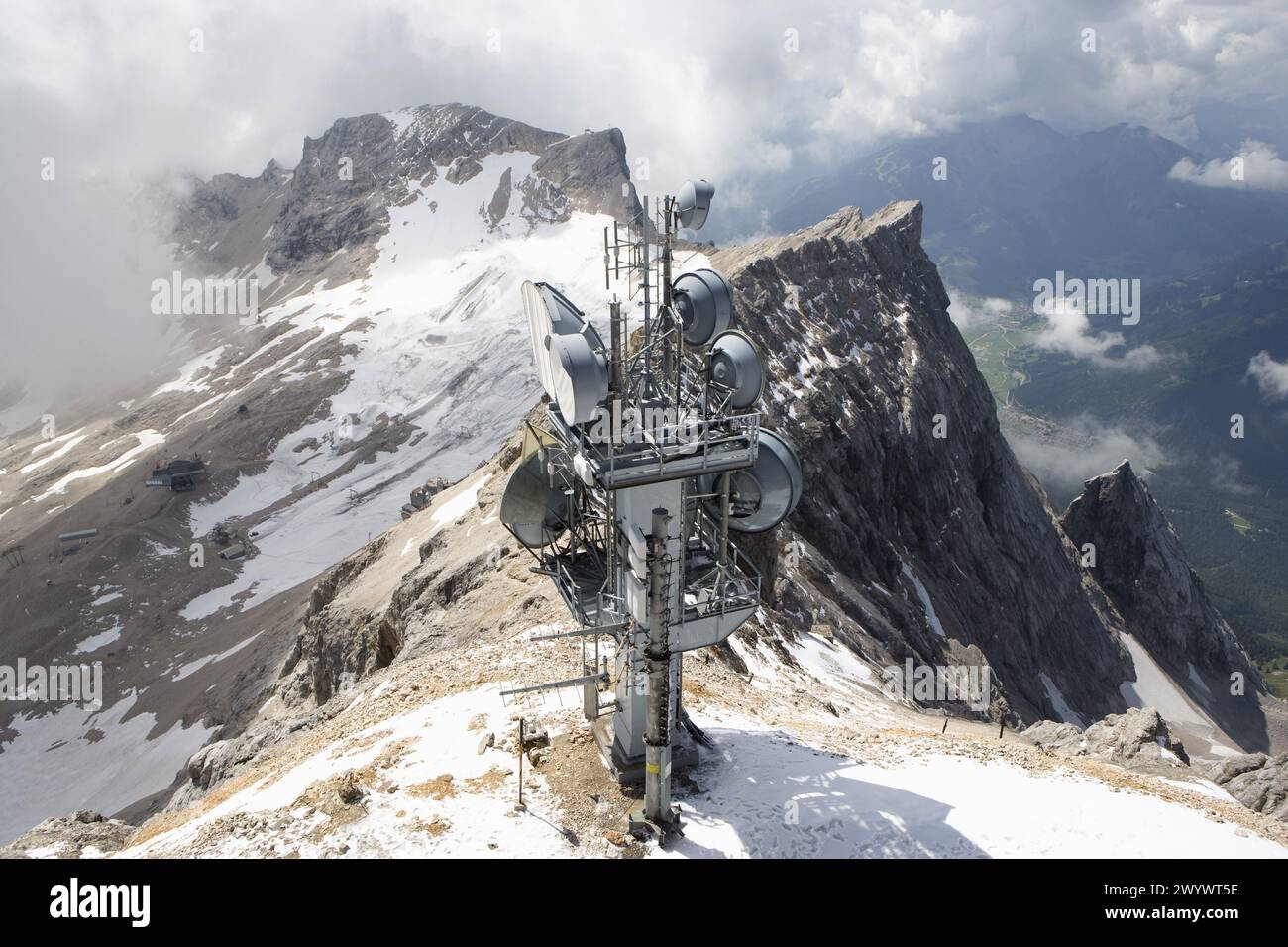 Zugspitze, Bavarian Alps, German/Austrian (Tyrol) border Stock Photo ...