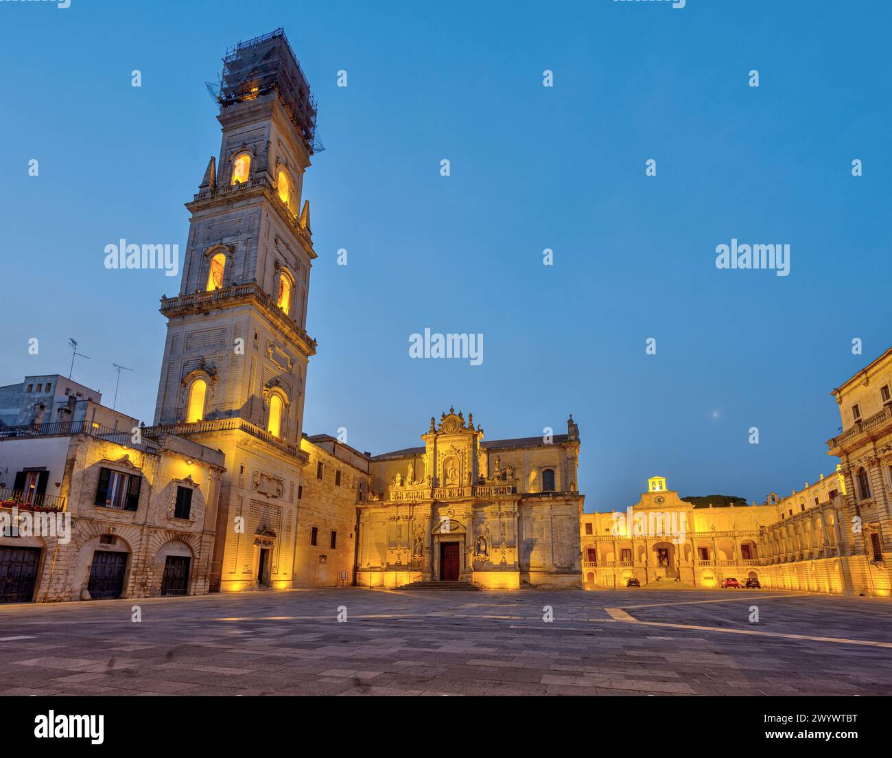 The empty Piazza del Duomo in Lecce, Italy, at dawn Stock Photo - Alamy