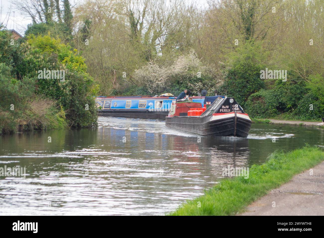 Harefield, UK. 4th April, 2024. Daily life on and next to the Grand ...