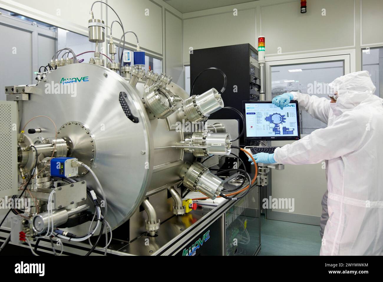 Ion beam milling hi-res stock photography and images - Alamy