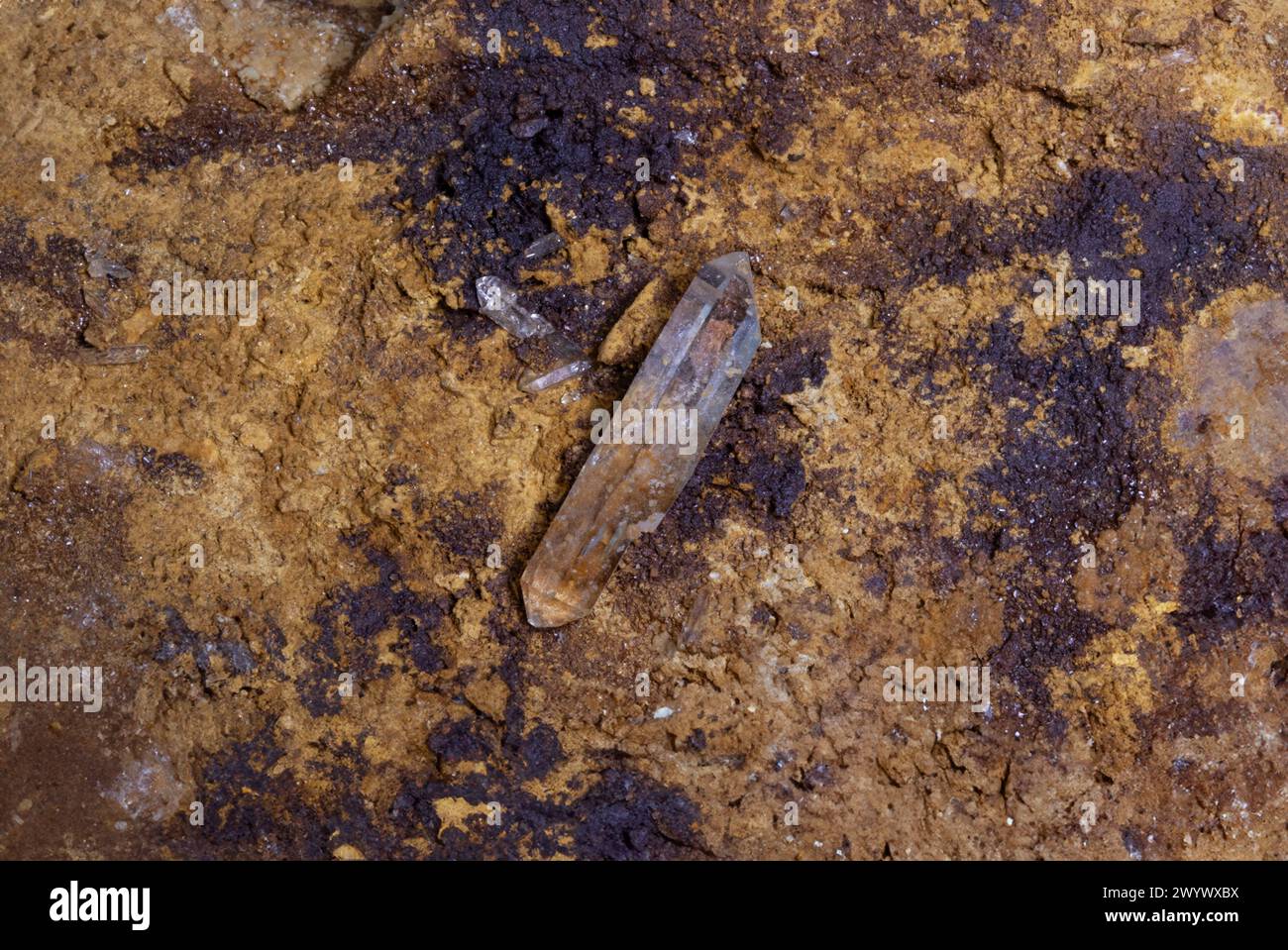 quartz crystal specimen Stock Photo - Alamy