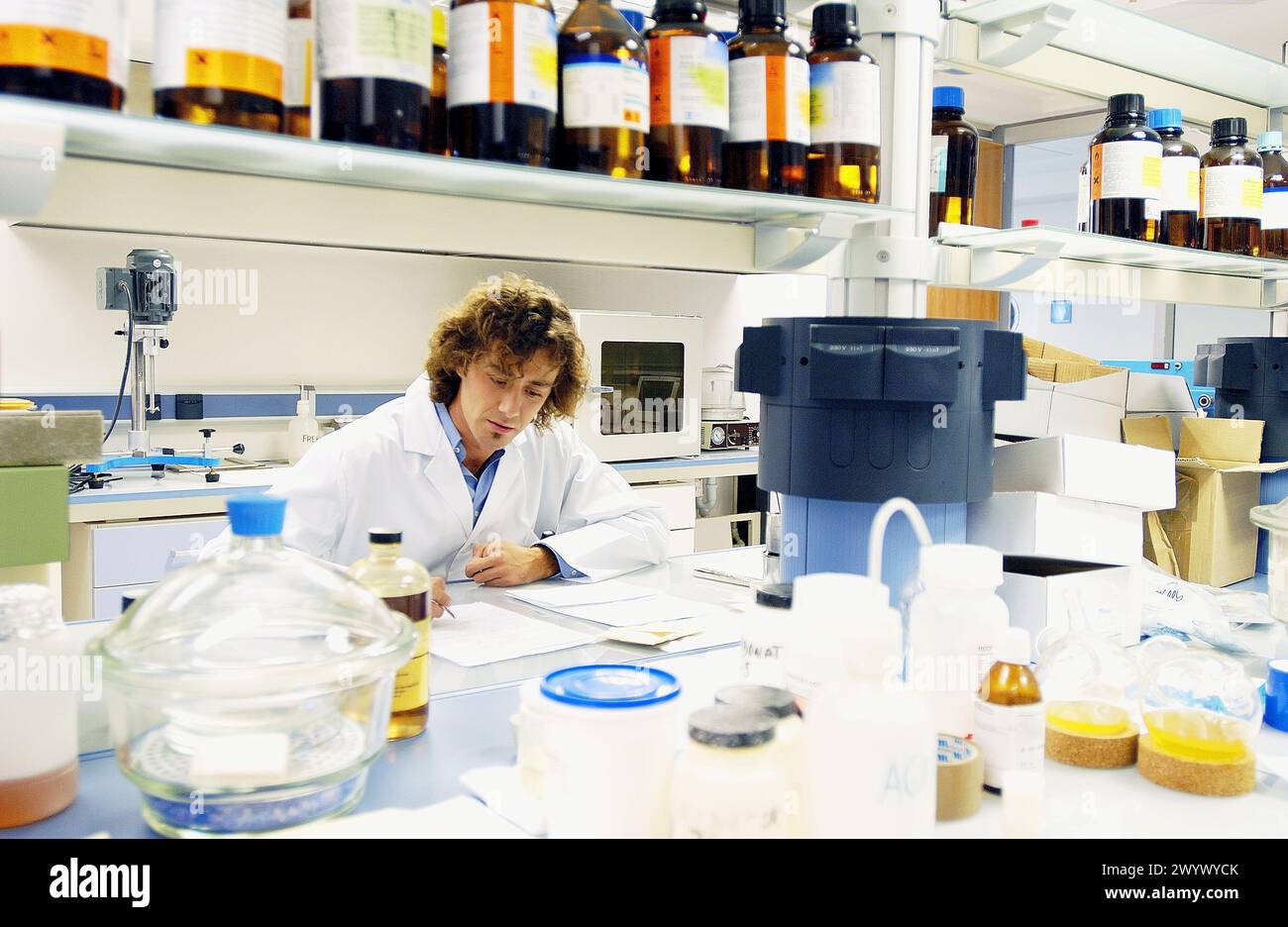 Chemical characterization hi-res stock photography and images - Alamy