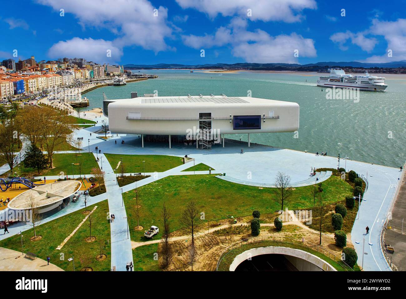 Botin Center Museum Art and Culture, Architect Renzo Piano, Jardines de ...