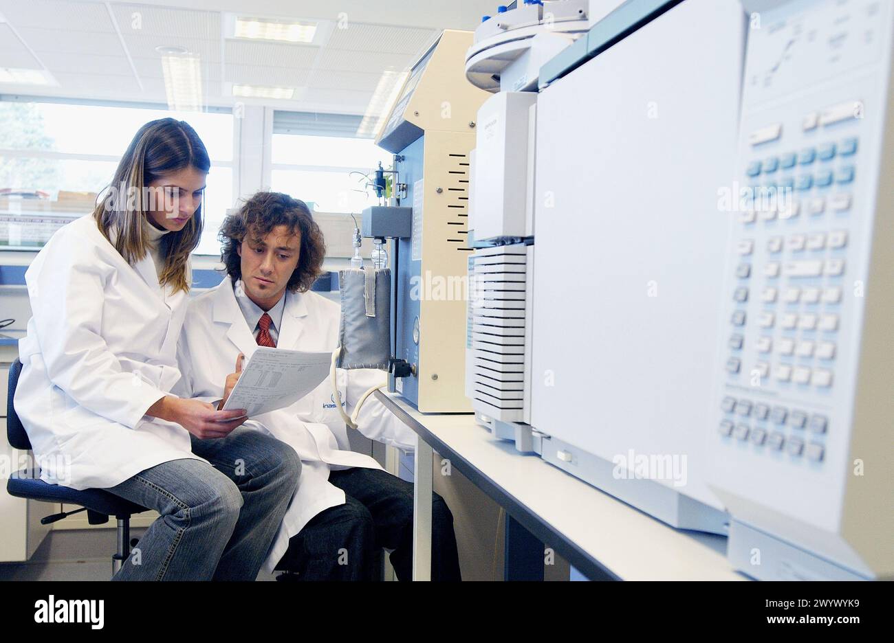 Gas Chromatographer With Thermal Conductivity Detector Tcd Electron Capture Detector Ecd