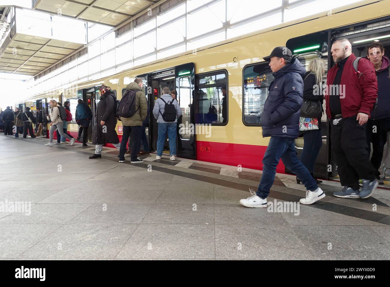 240326d802berlin hi-res stock photography and images - Alamy