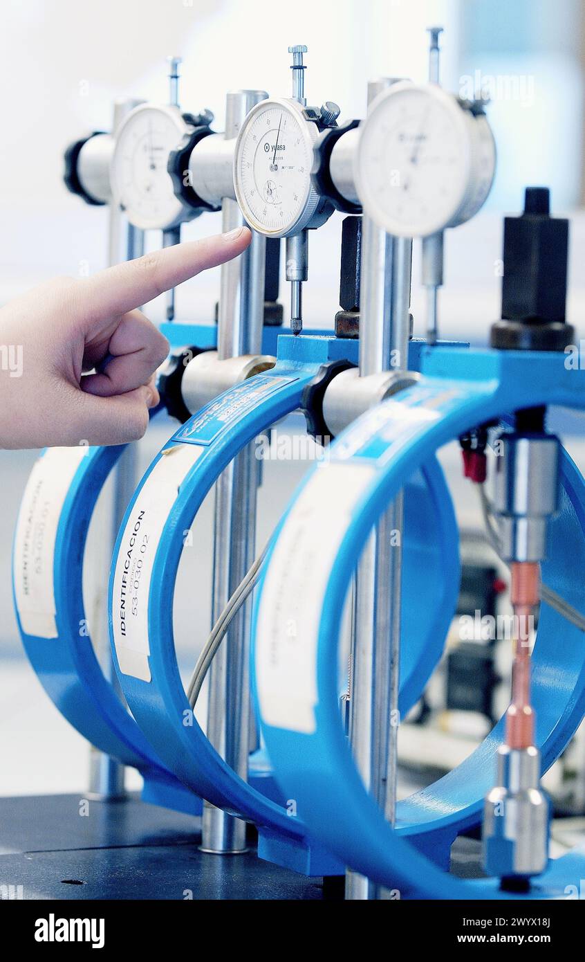 Mechanical traction test, mechanical characterization laboratory Stock ...