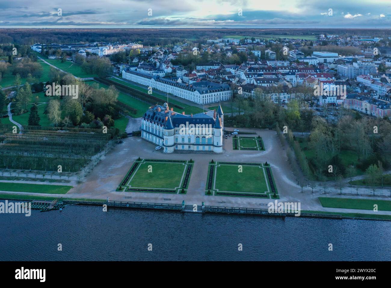 Luftbild Schlosspark und Schloss Chateau de Rambouillet, Departement ...