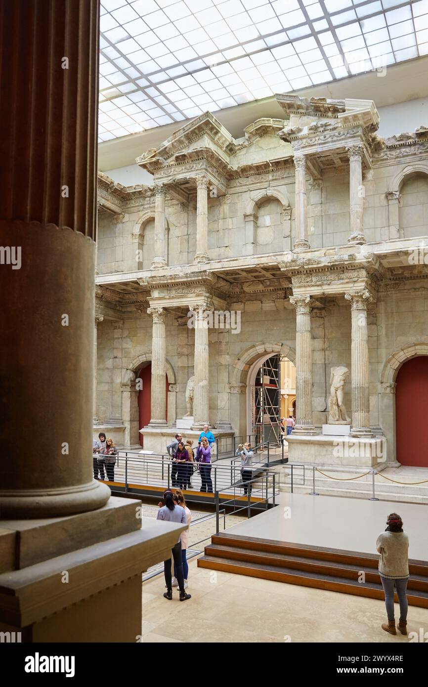 Reconstruction of The Market Gate of Miletus, Pergamon Museum, Berlin ...