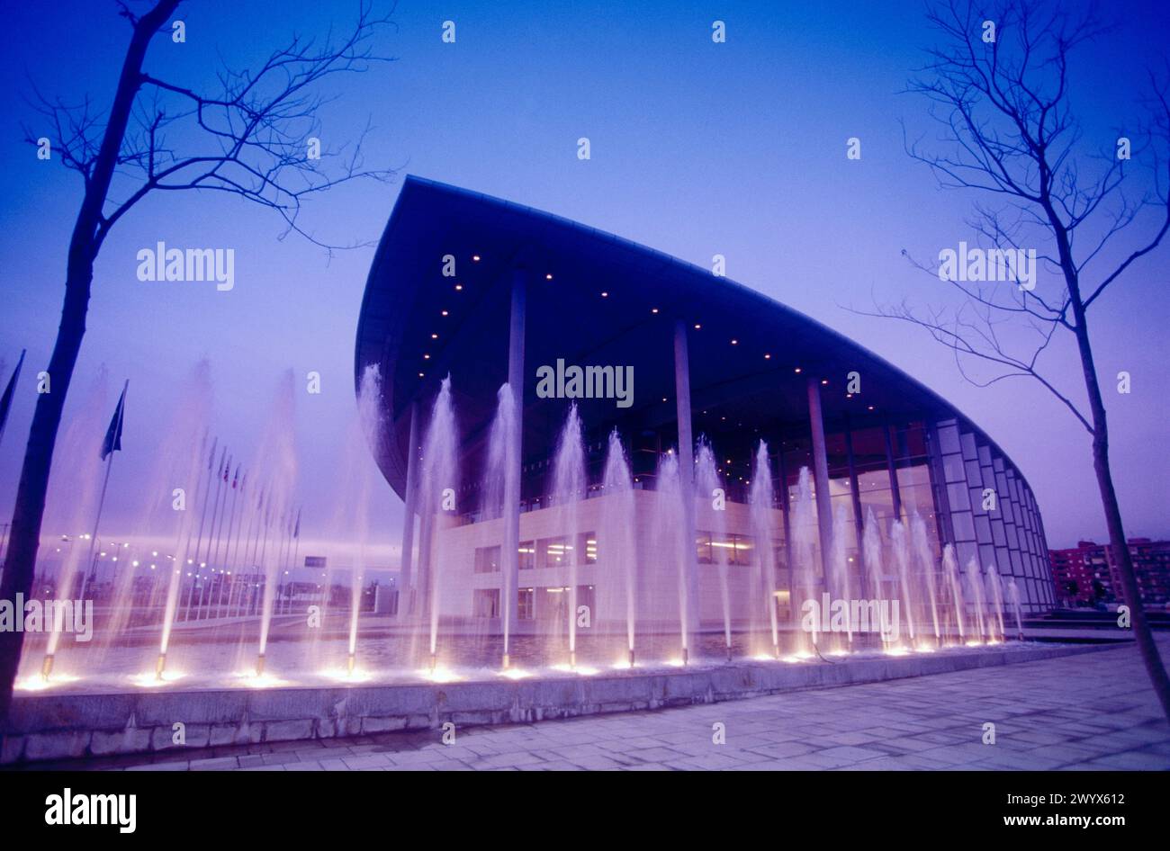 Palacio de Congresos (Convention Center), by Norman Foster. Valencia ...