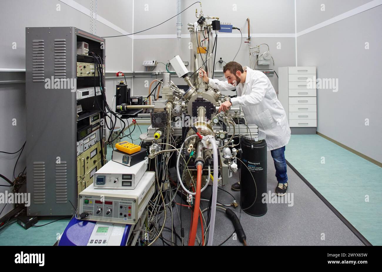 Scanning tunneling microscope hi-res stock photography and images - Alamy