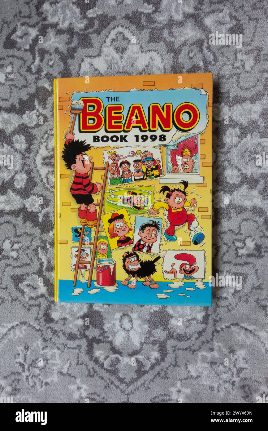 Close-up of the Bash Street Kids on the cover of the Beano Book 1998 ...