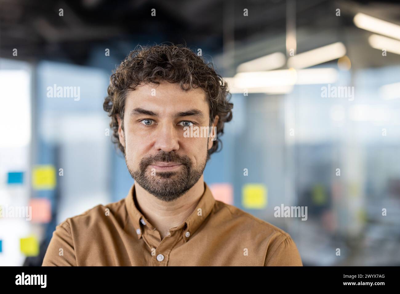 Conveying story hi-res stock photography and images - Alamy
