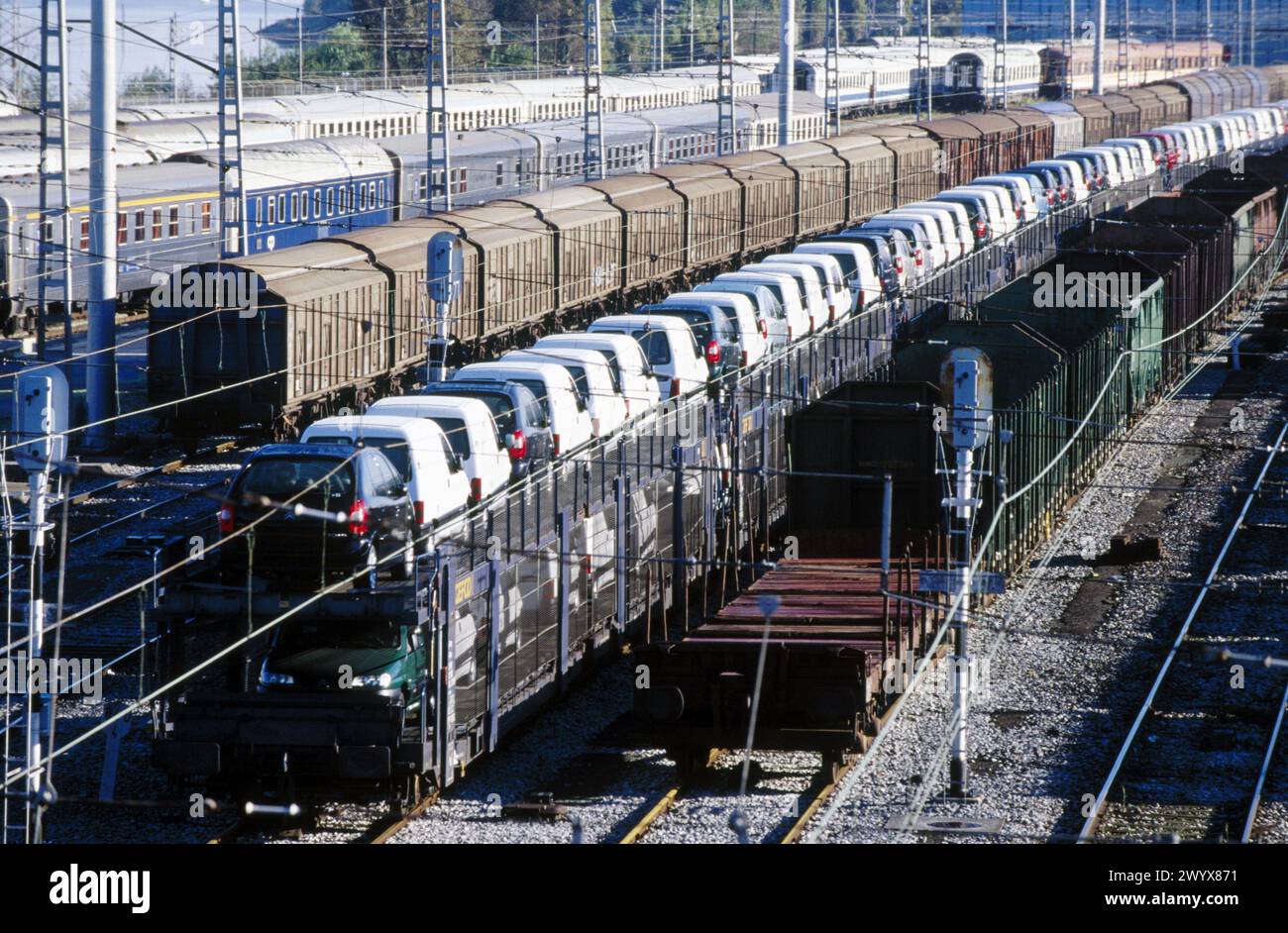 Irun and train hi-res stock photography and images - Alamy