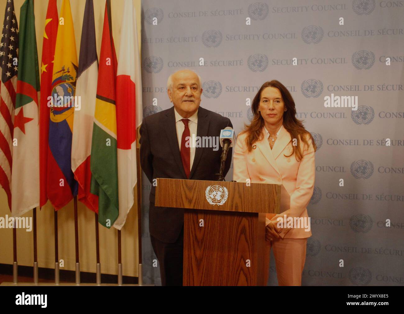 Ambassador vanessa frazier hi-res stock photography and images - Alamy
