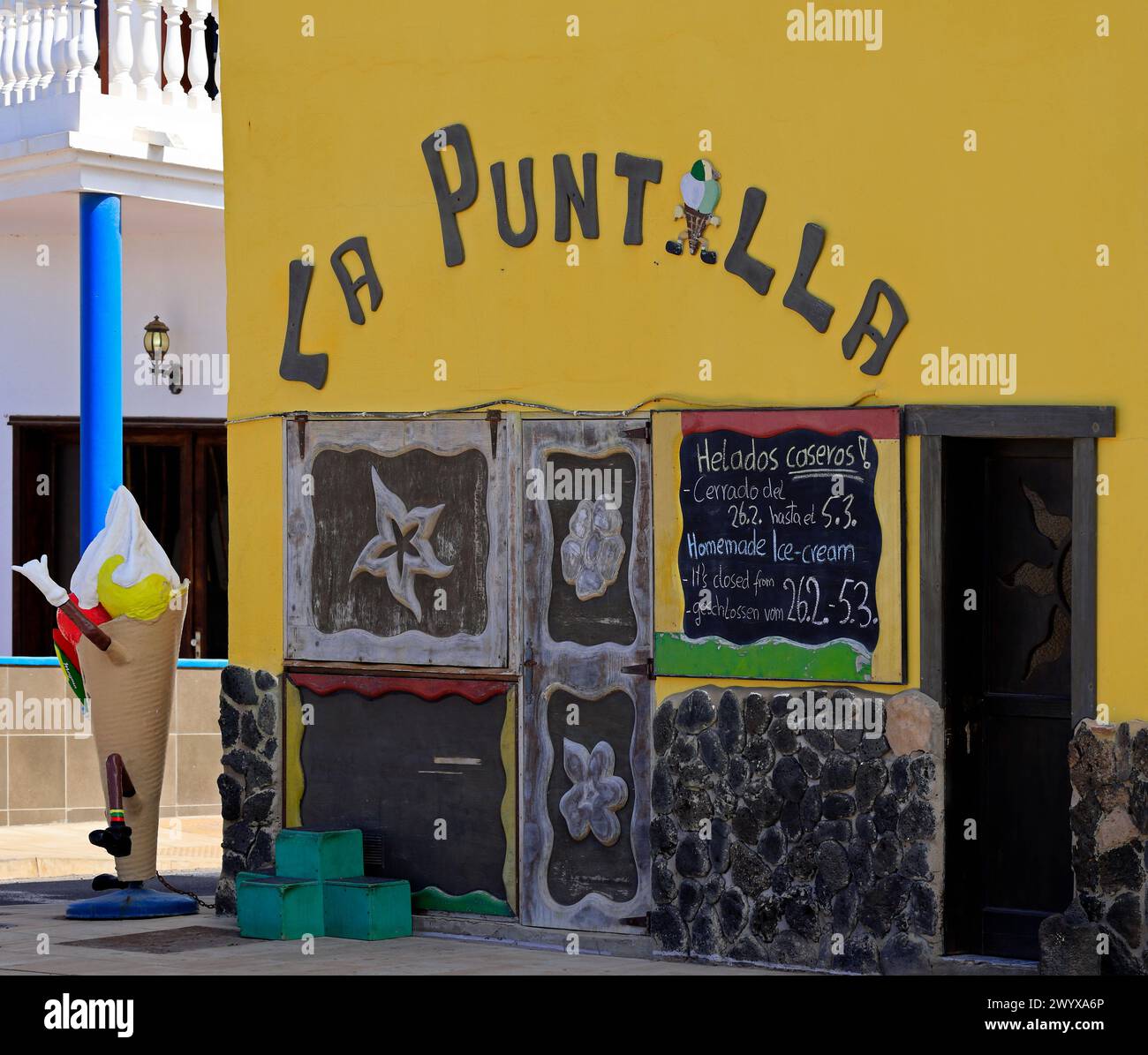 Helados helados helados hi-res stock photography and images - Alamy