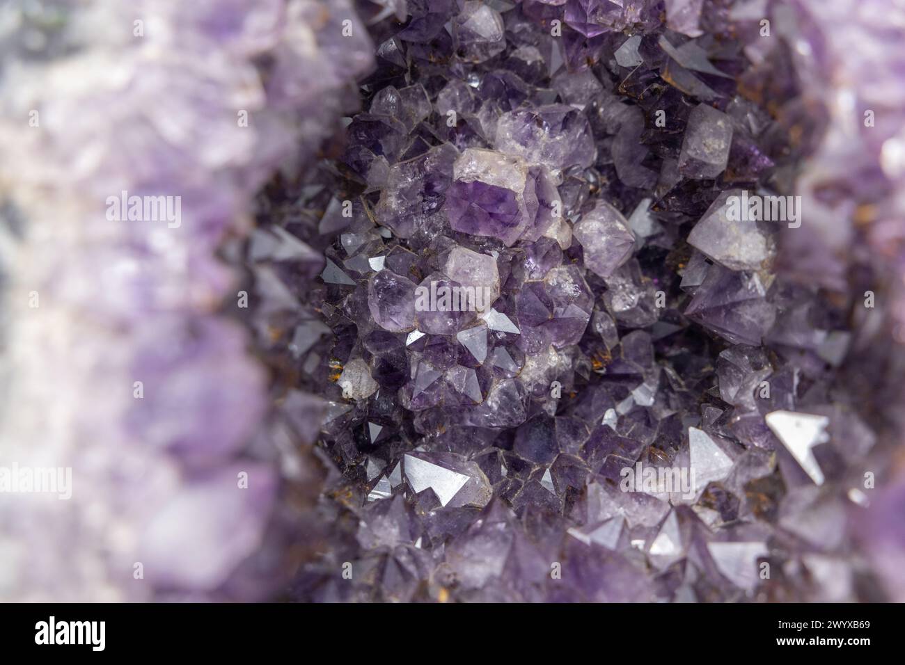 Large geode hi-res stock photography and images - Alamy