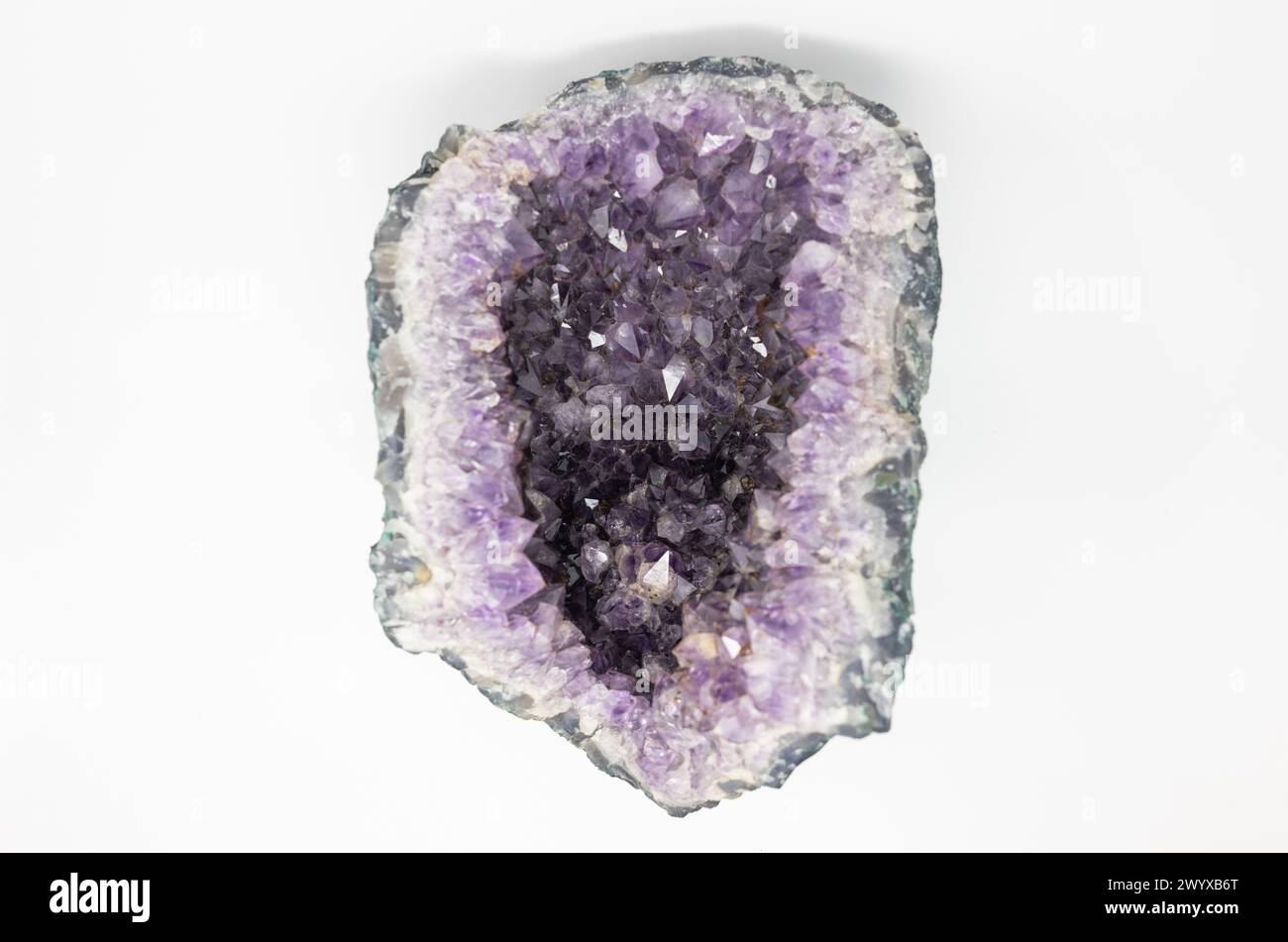 Large geode hi-res stock photography and images - Alamy