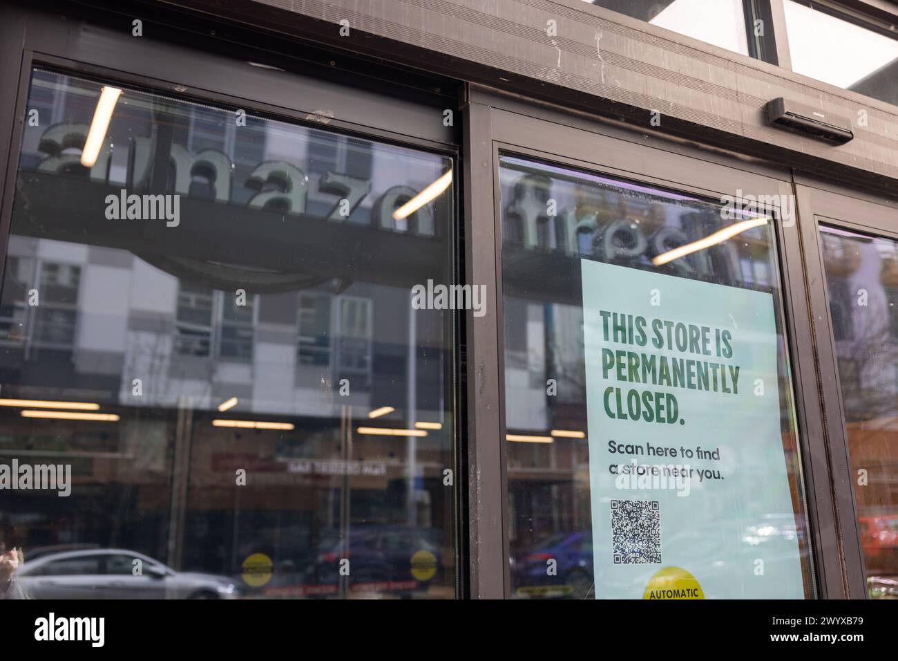 Amazon Fresh Closed Stock Photo - Alamy