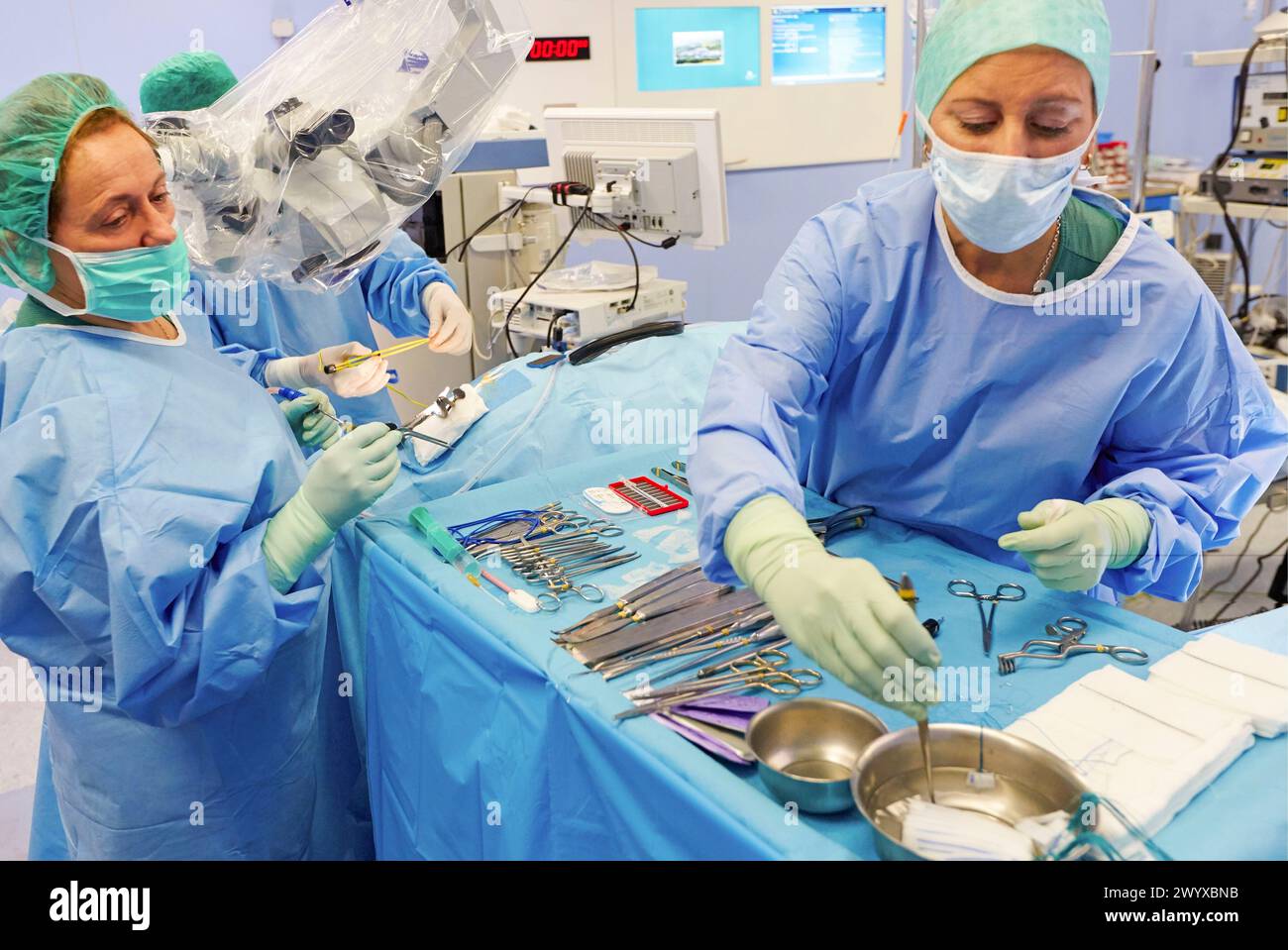 Operating room, Brain operation, Neurosurgery, Hospital Donostia, San ...