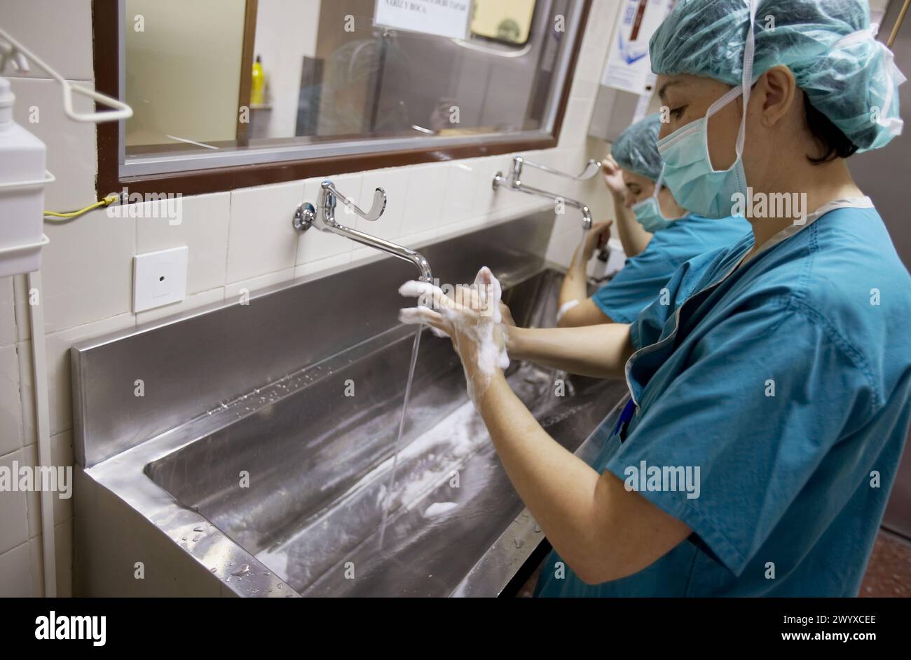 Washing hands, ophthalmology operation room. Hospital de Zumarraga ...
