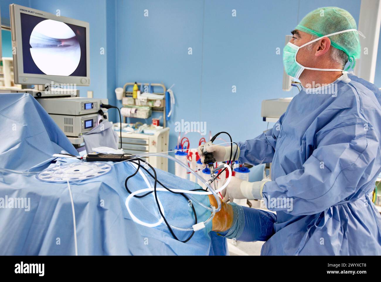 Arthroscopic knee surgery hi-res stock photography and images - Alamy
