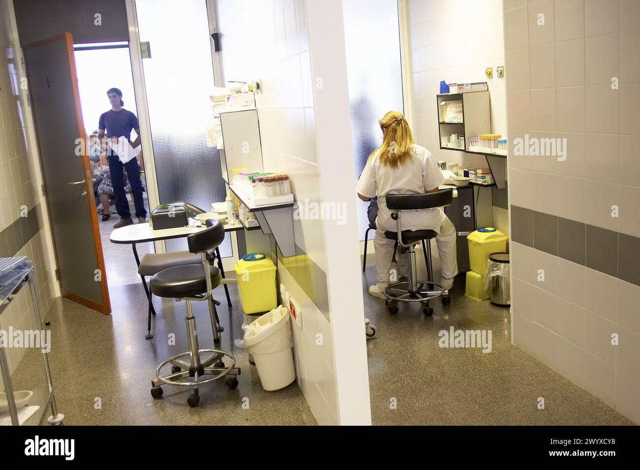 Blood extraction tests hi-res stock photography and images - Alamy