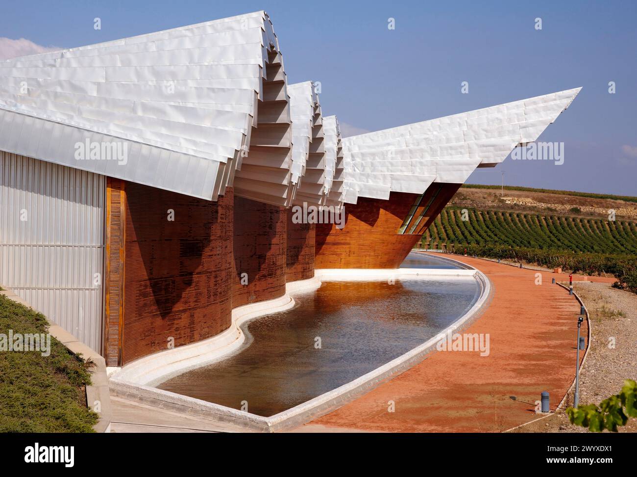 Ysios winery building designed by architect Santiago Calatrava ...